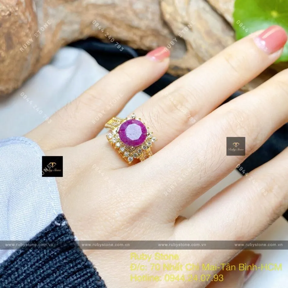 Nhẫn Ruby Nam Phi Mài Giác 7.9 Ly, Vàng 18k - Ngọc Bích Phong Thủy